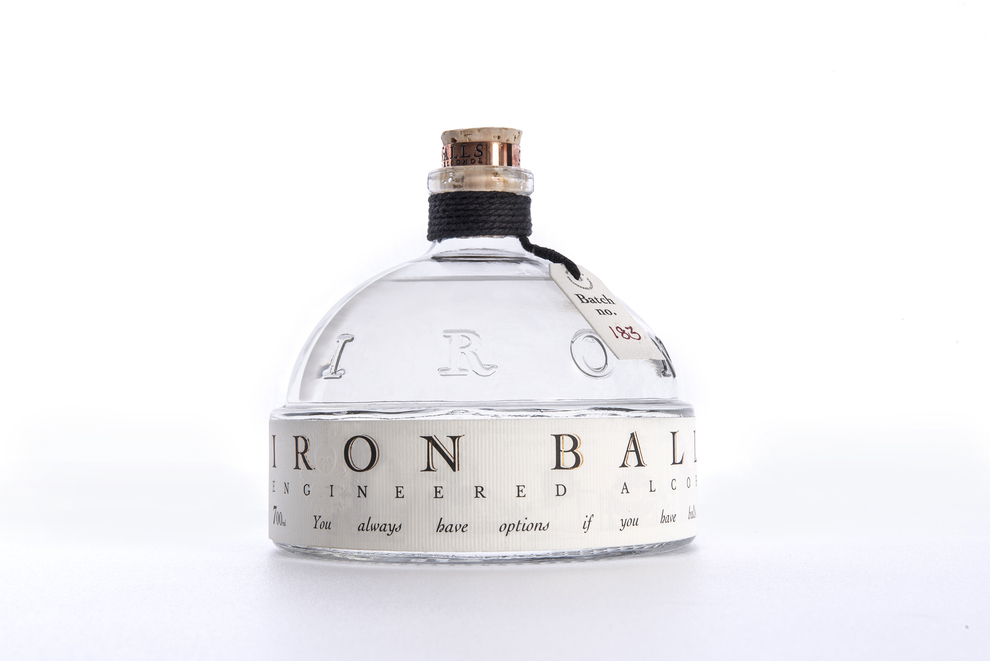 海外生産者からのワインの直輸入と日本酒の輸出販売は株式会社SELESTA